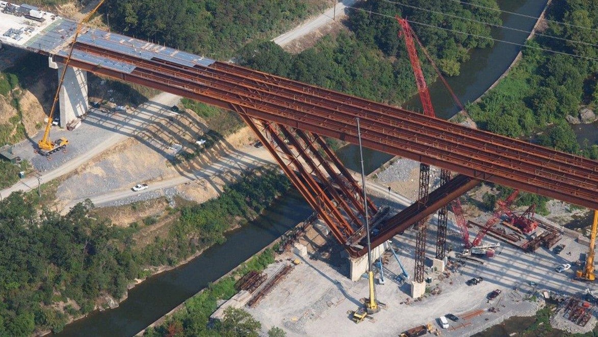 Infrastructure Crane Rentals | Maxim Crane Works, L.P.