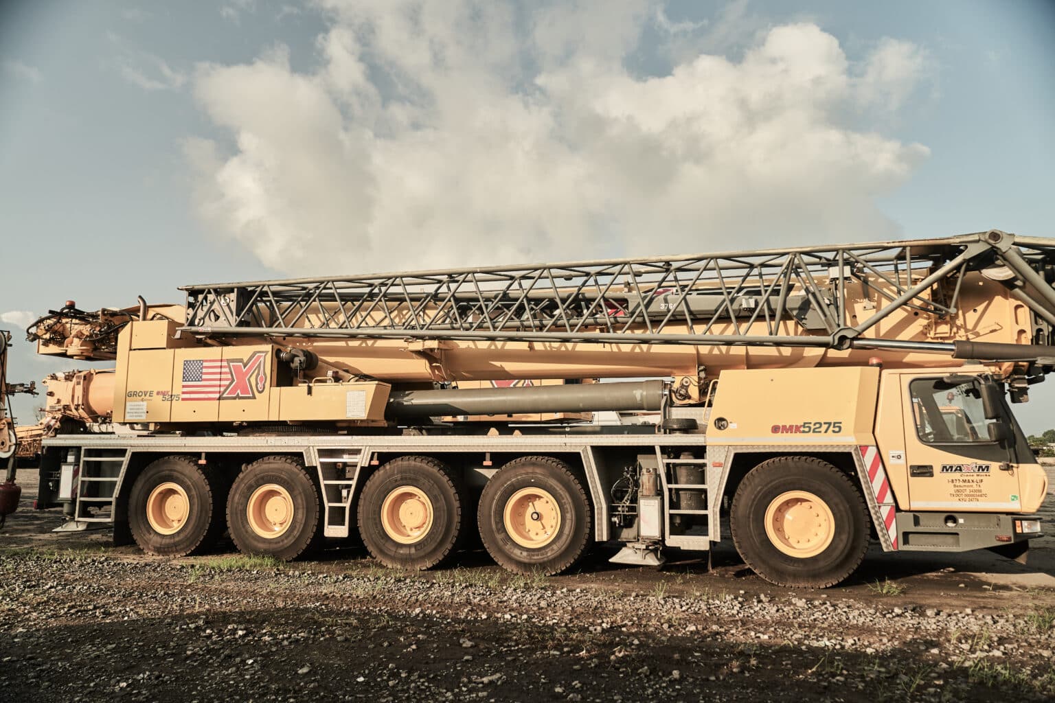 Crane Rental | Maxim Crane Works