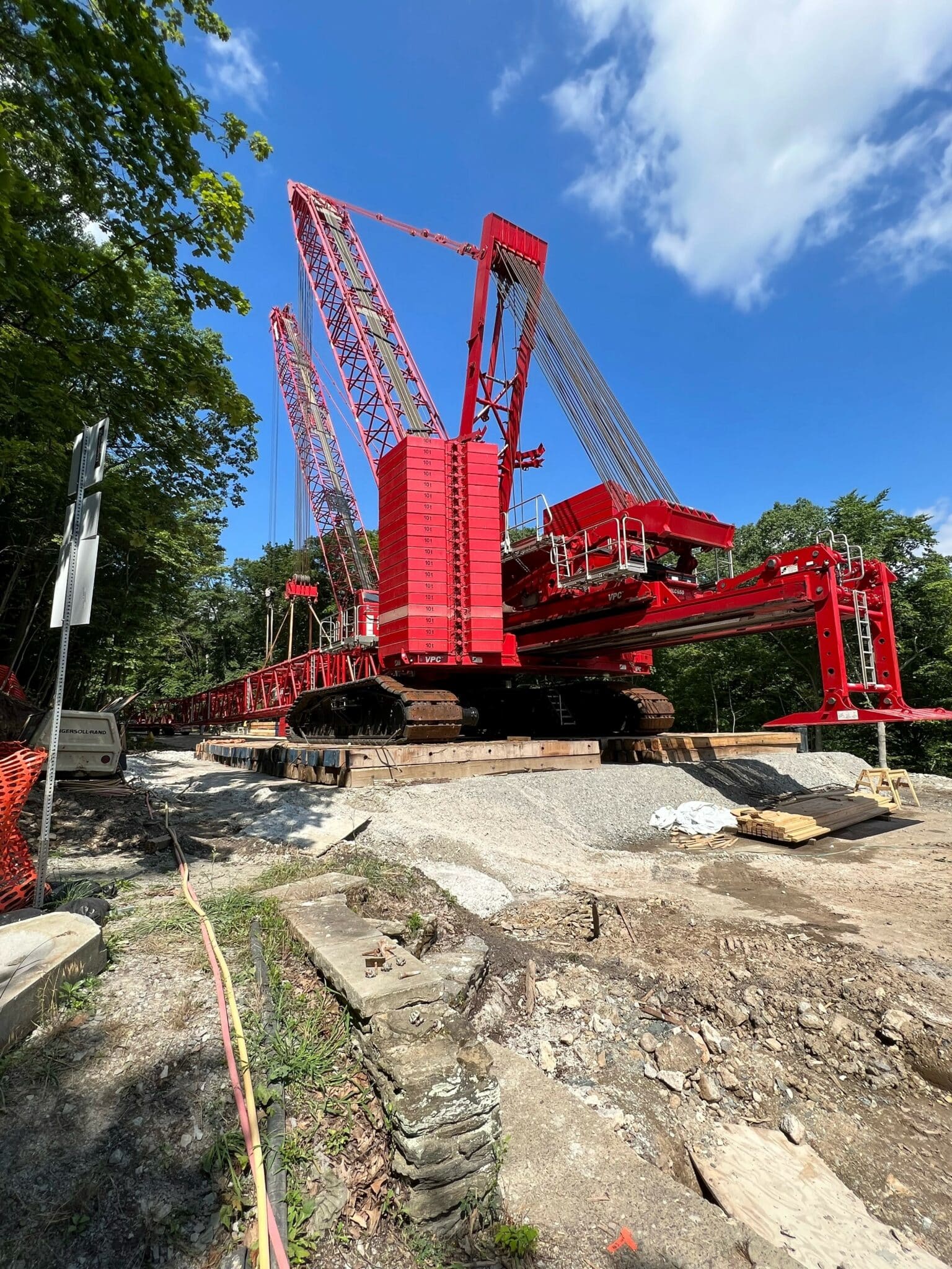 Crane Rentals for Road and Bridge Construction
